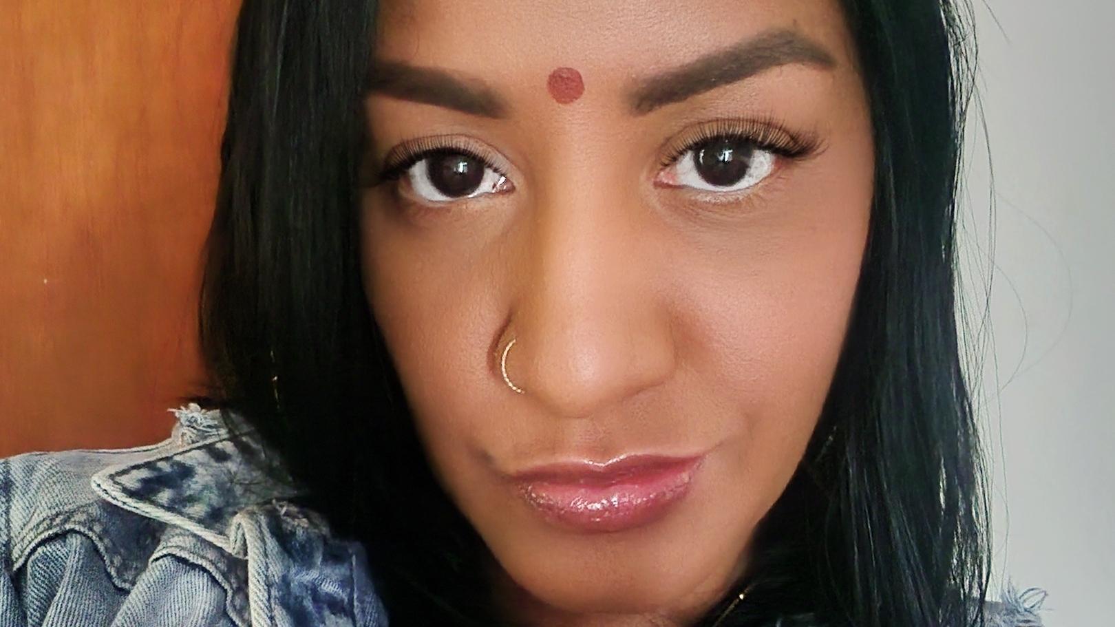 Nahirr - Ladies - 44 years old